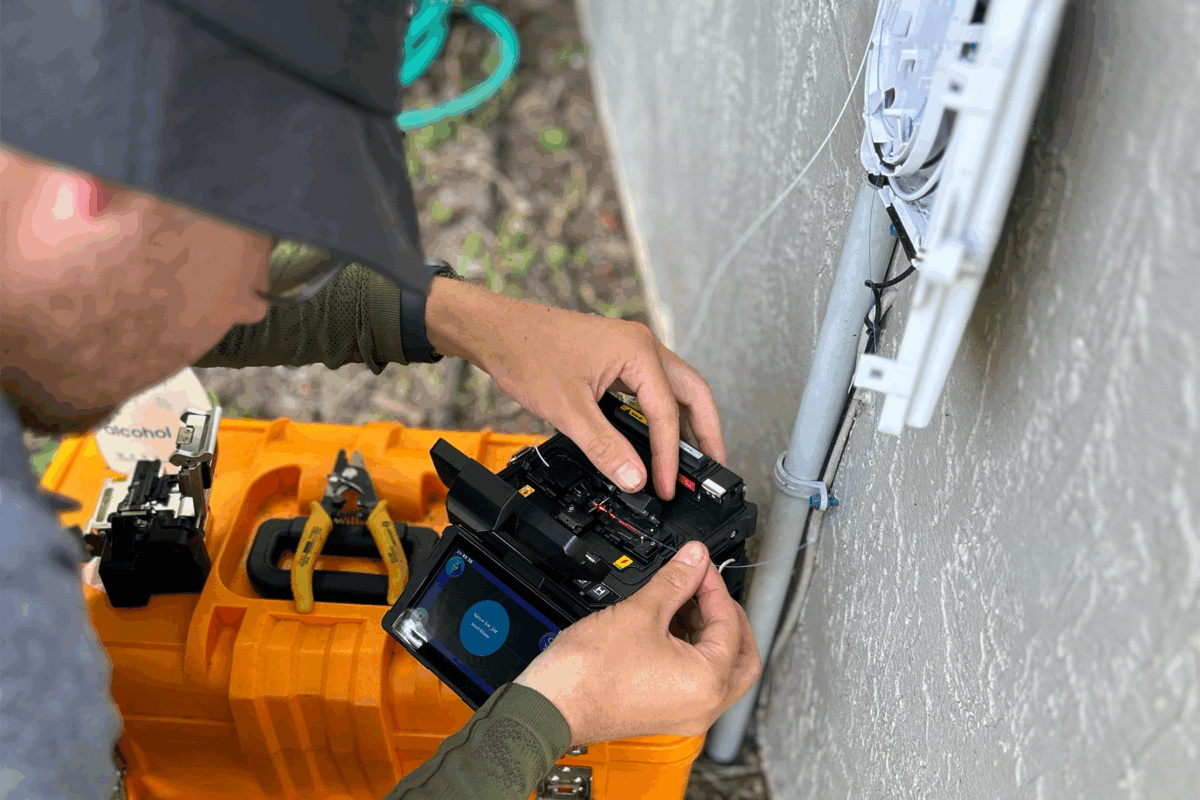 Installation - Wire 3 - Florida's Fastest Internet